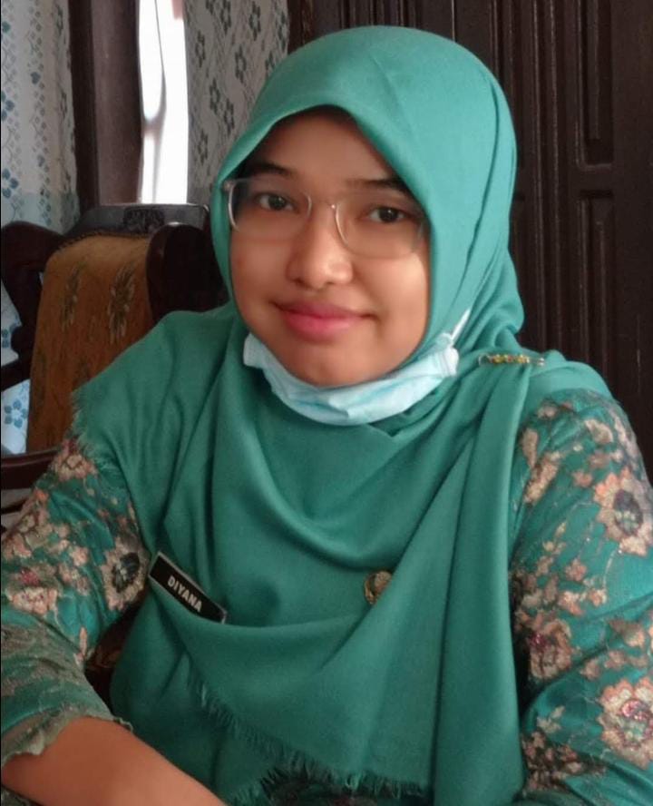 Umi Nurdiyana Ulfah, S.Pd – SMK Negeri 1 Blado