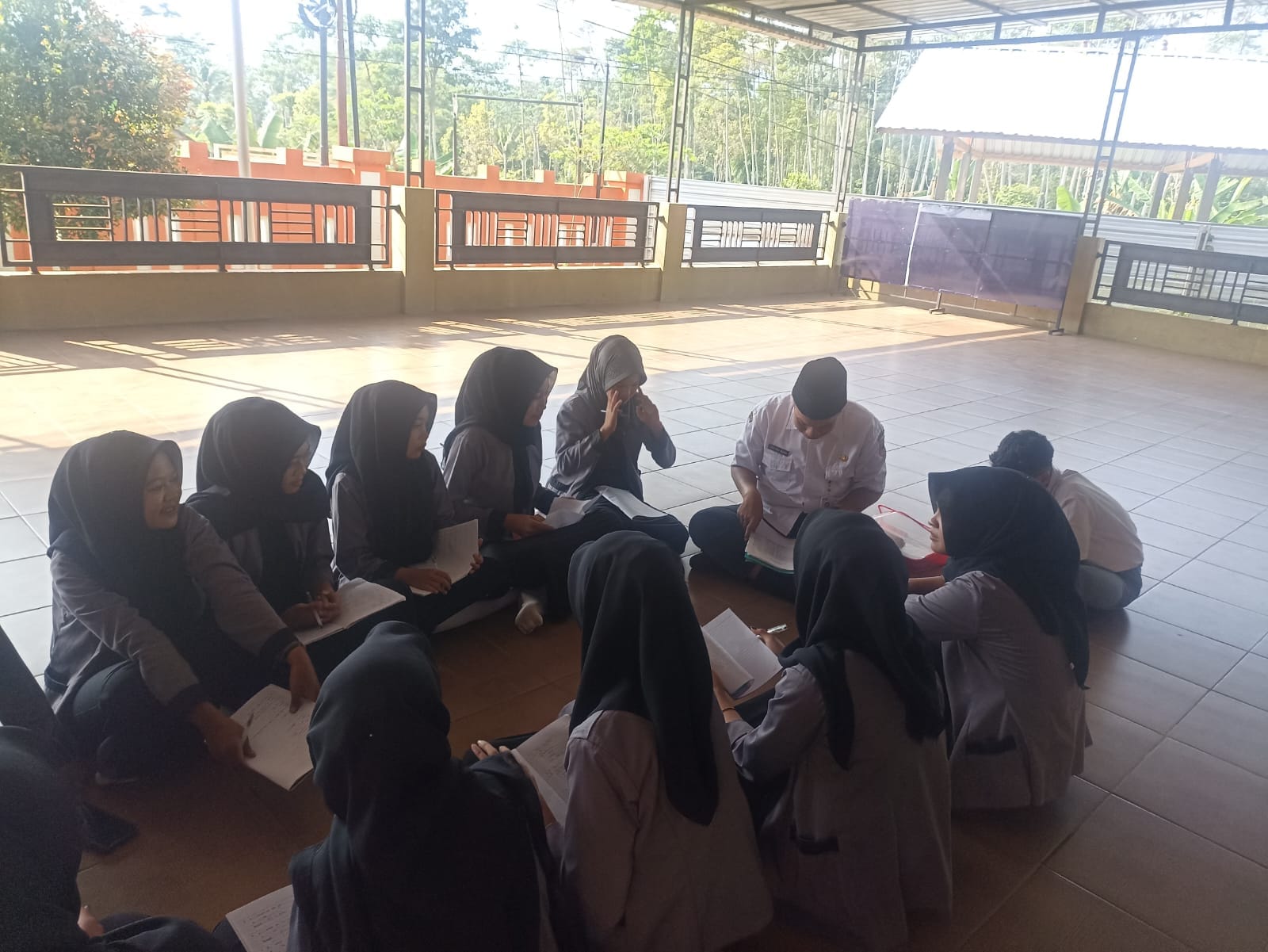 Pentingnya Penguatan Karakter dan Penanaman Attitude yang Baik bagi Lulusan SMK Negeri 1 Blado ...